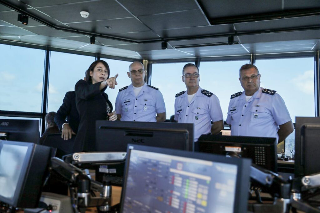 Torre de Controle do Aeroporto de Guarulhos é inaugurada após ...