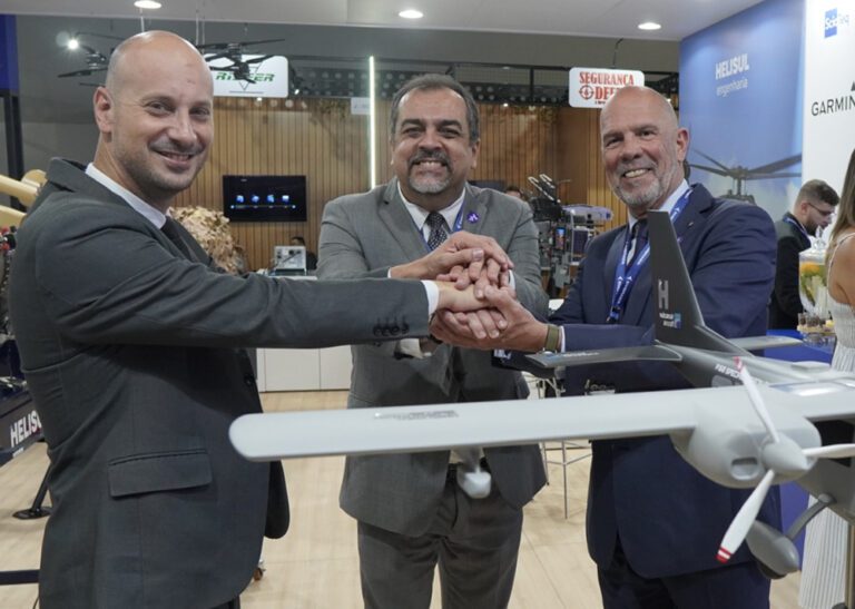 Helisul vai comercializar no Brasil aeronave de vigilância P68 Observer ...