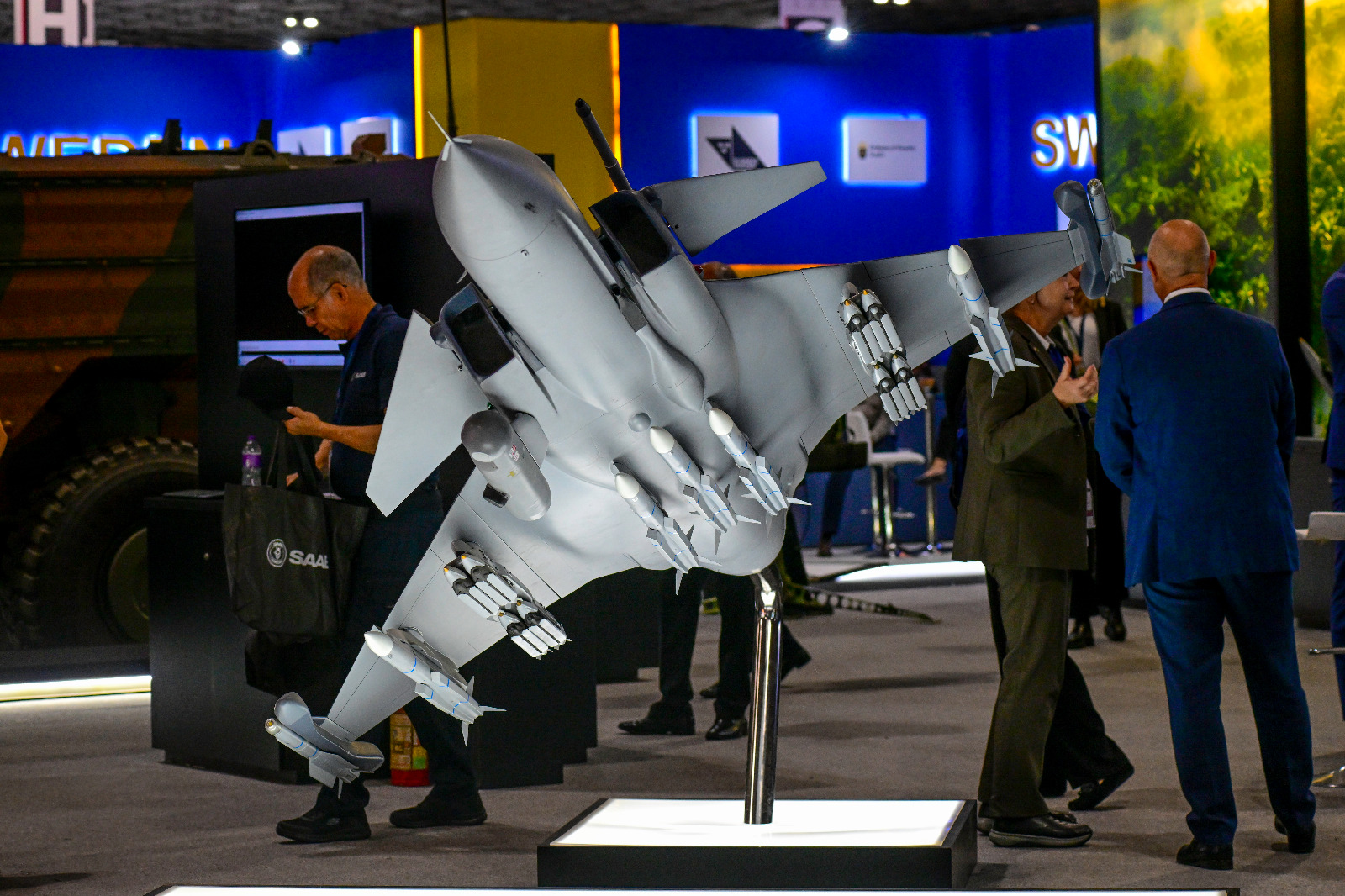 LAAD 2025: Embraer brilha com o KC-390 e A-29, Turquia e Índia buscam ...