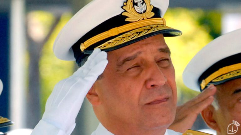 Faleceu nesta terça-feira (10) o Almirante de Esquadra Julio Soares de ...